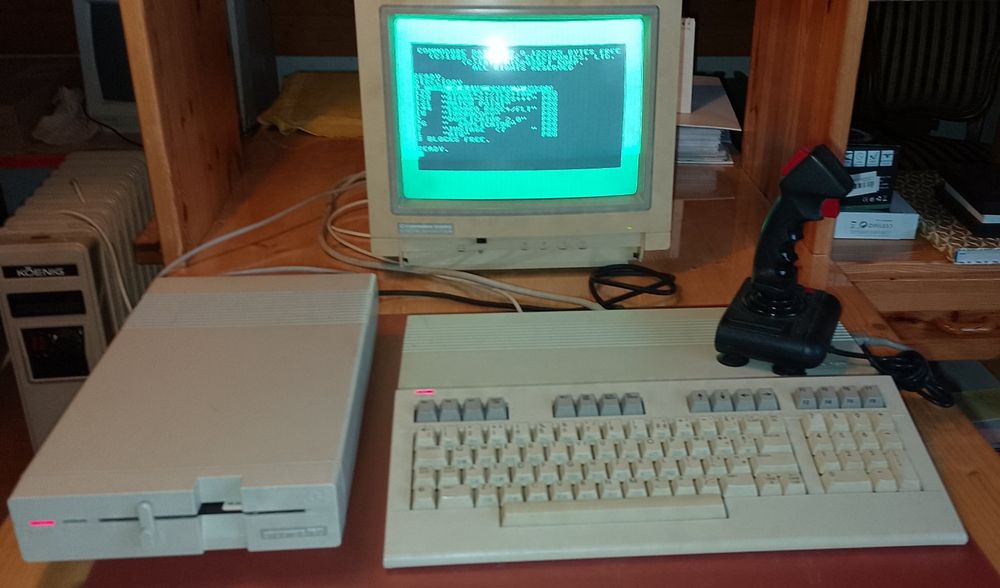 Commodore C128 + 1571 mit Zubehör (Gebraucht) in Berneck für CHF 280 – mit Lieferung auf Ricardo ...