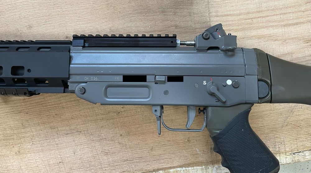 Stgw90 / SIG 550 Picatinny Rail NEU | Kaufen auf Ricardo