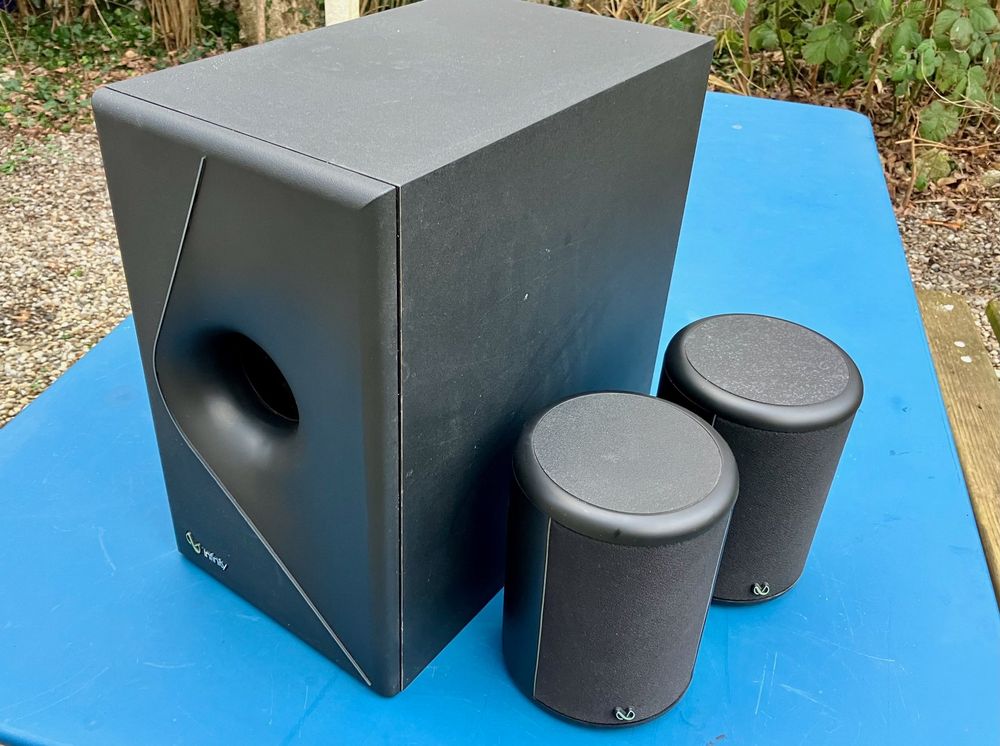 INFINITY Subwoofer mit 2 Lautsprechern | Kaufen auf Ricardo