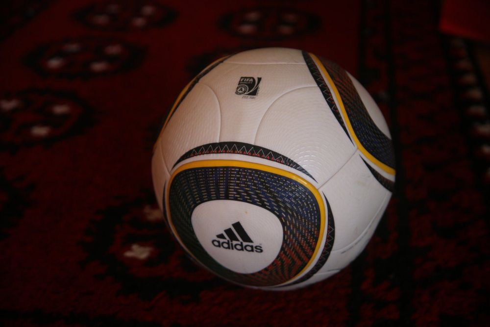 Originaler Jabulani WM Ball 2010 (Gebraucht) in Zürich für CHF 299 ...