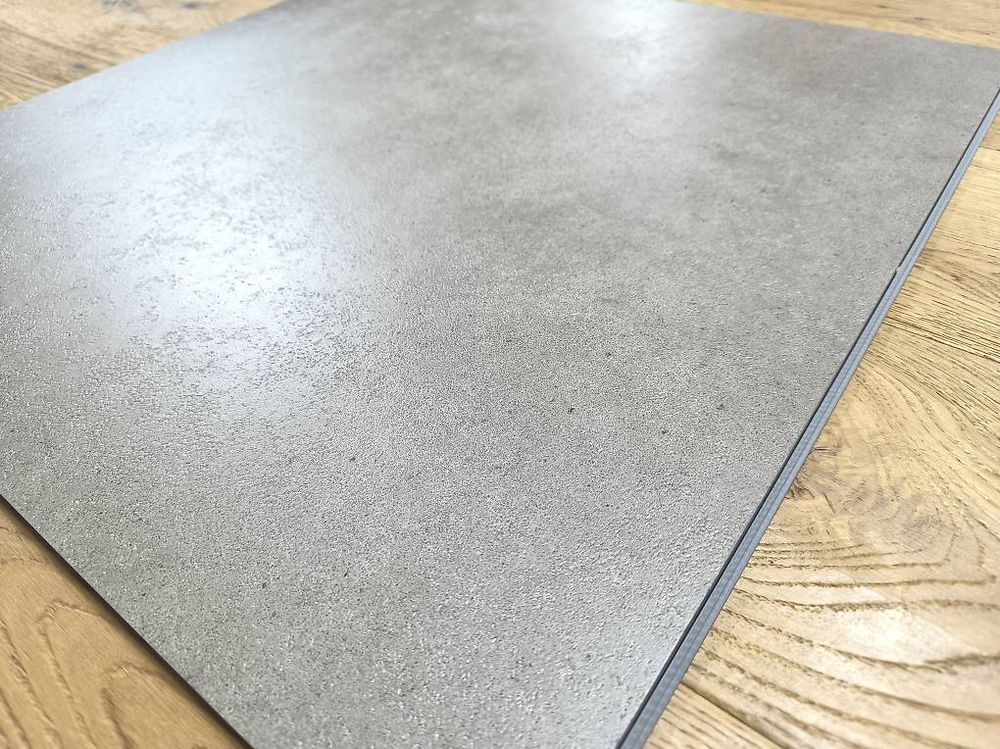 Vinyl clic 6.5mm (D'occasion) à Montmollin pour CHF 17 – retrait ...