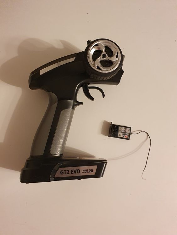 Fernsteuerung GT2 EVO mit 2.4G Empfänger (Gebraucht) in Schattdorf für ...