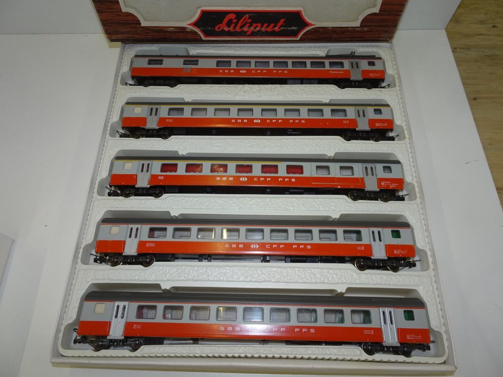 5 Liliput Personenwagen SBB Swiss Express HO 885 (Gebraucht) in Emmenbrücke für CHF 101.9 – mit ...