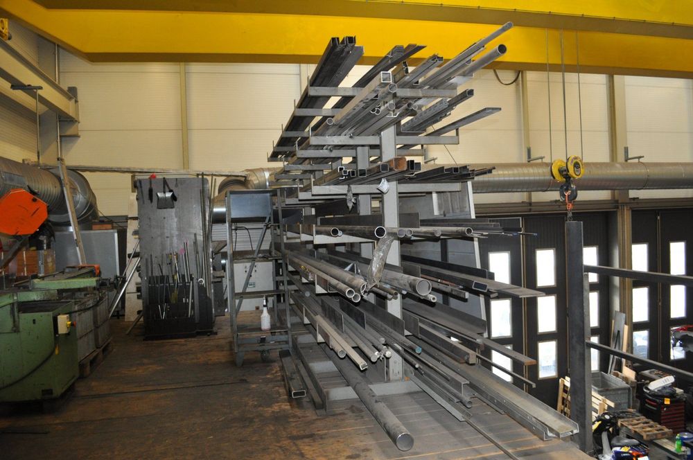 Eisen Lager Stahl Lager ca. 12 to. (Gebraucht) in Hombrechtikon für CHF ...