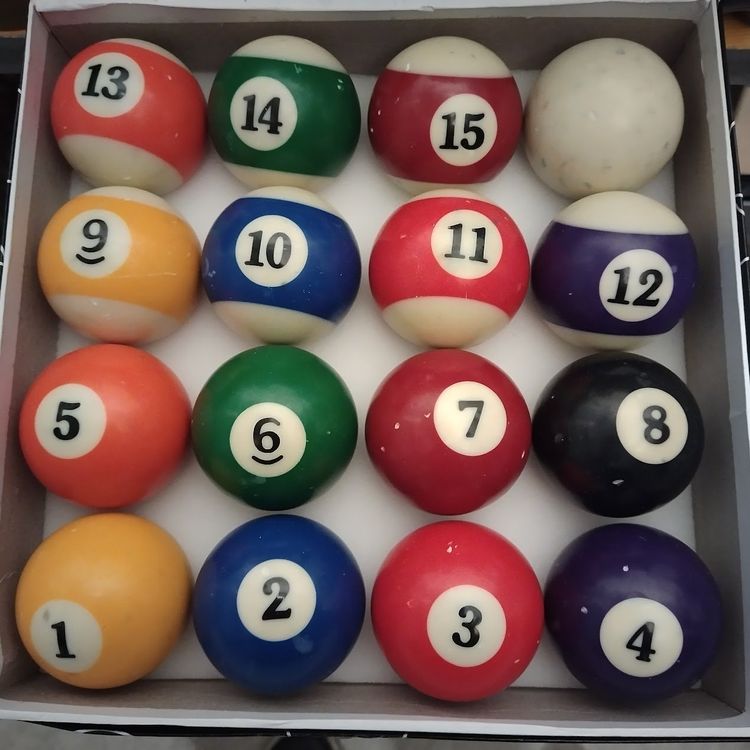 boules de billard 1 à 15 plus blanche (Gebraucht) in Fribourg für CHF ...