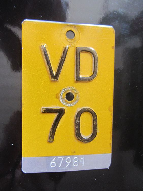 PLAQUE VD 1970 (Gebraucht) in Echallens für CHF 6 – mit Lieferung auf ...
