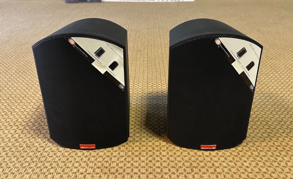 1 Paar B&W-Boxen "Solid Rock HCM2" mit Wandhalterungen (Gebraucht) in ...