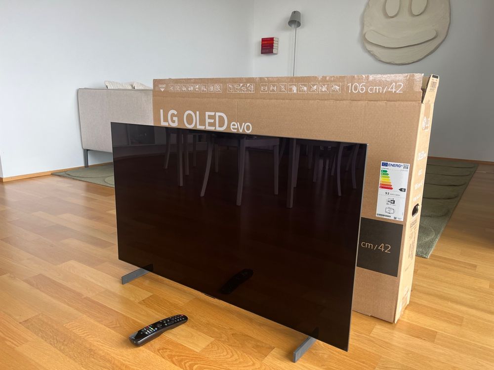 LG OLED evo 42C2 / like new / 106 cm / 42 inch (Gebraucht) in Basel für CHF 400 – nur Abholung ...