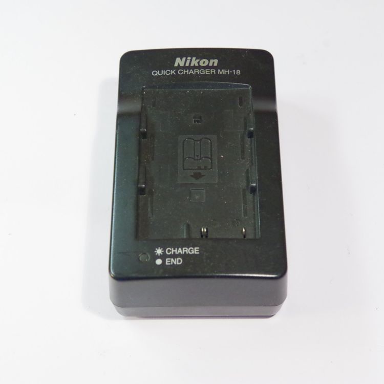 Nikon MH-18 Schnellladegerät (Gebraucht) in Erlinsbach für CHF 15 – mit ...