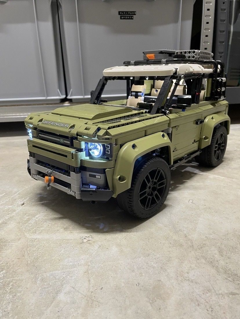 LEGO Technic Land Rover Defender (Neu (gemäss Beschreibung)) in ...