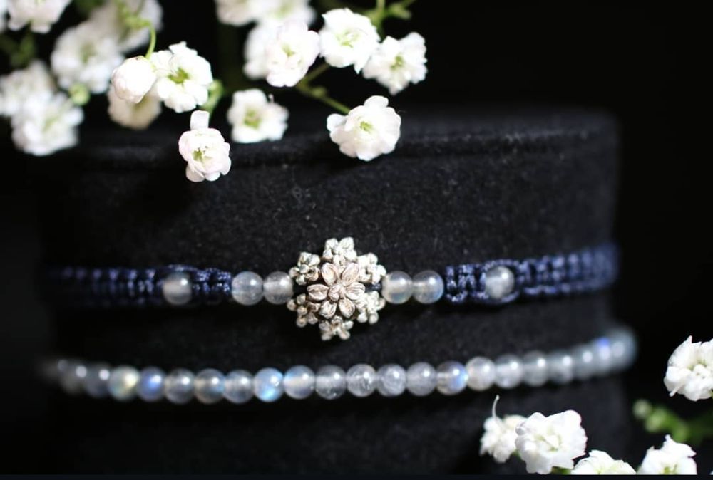 Makramee Armbänder mit 999er Silber und Labradoritperlen (Neu (gemäss Beschreibung)) in Sisseln ...