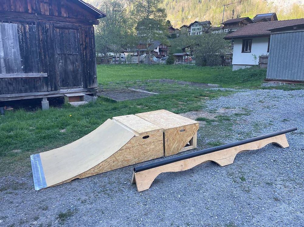 Modular kicker ramp, rail, quarter pipe for skating (Gebraucht) in ...