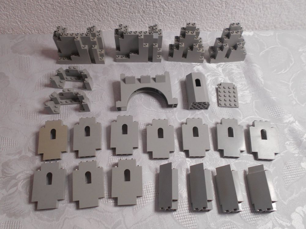 althellgraue Lego Burgteile ( Set 195 ) (Gebraucht) in Niederuzwil für ...
