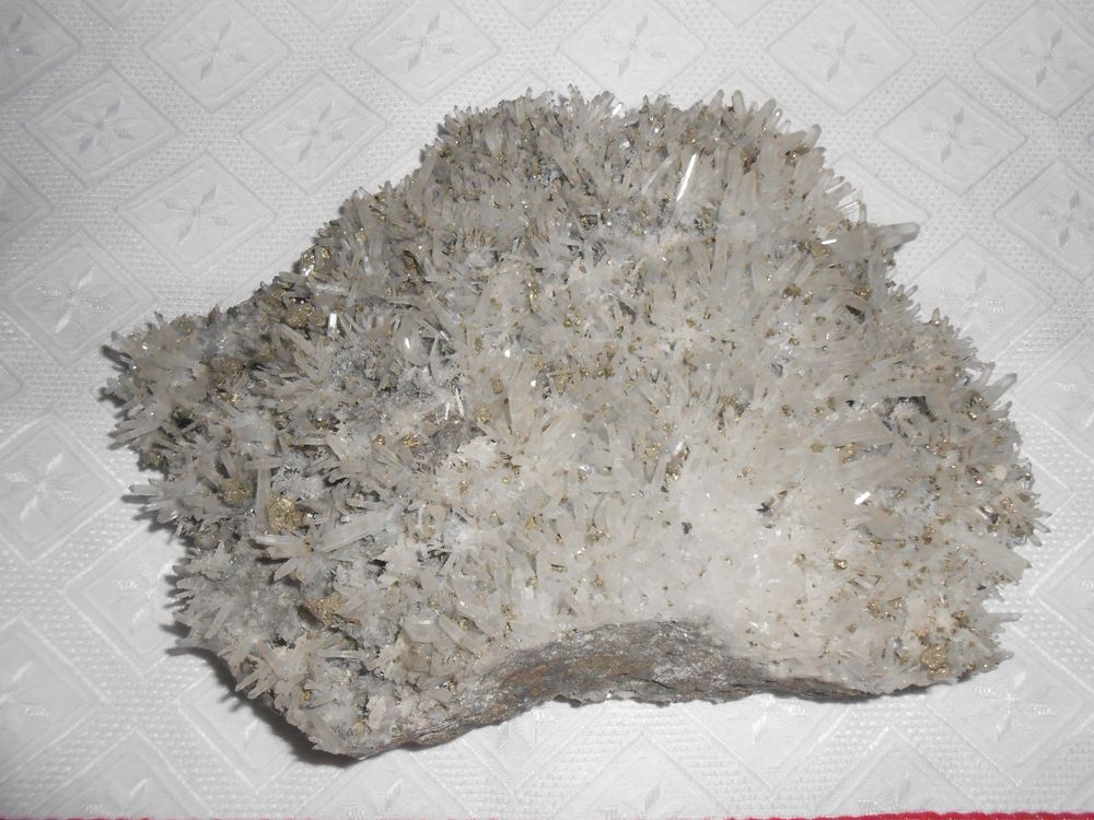 Feiner Kristall Gestein (Gebraucht) in Bubikon für CHF 51 – mit ...