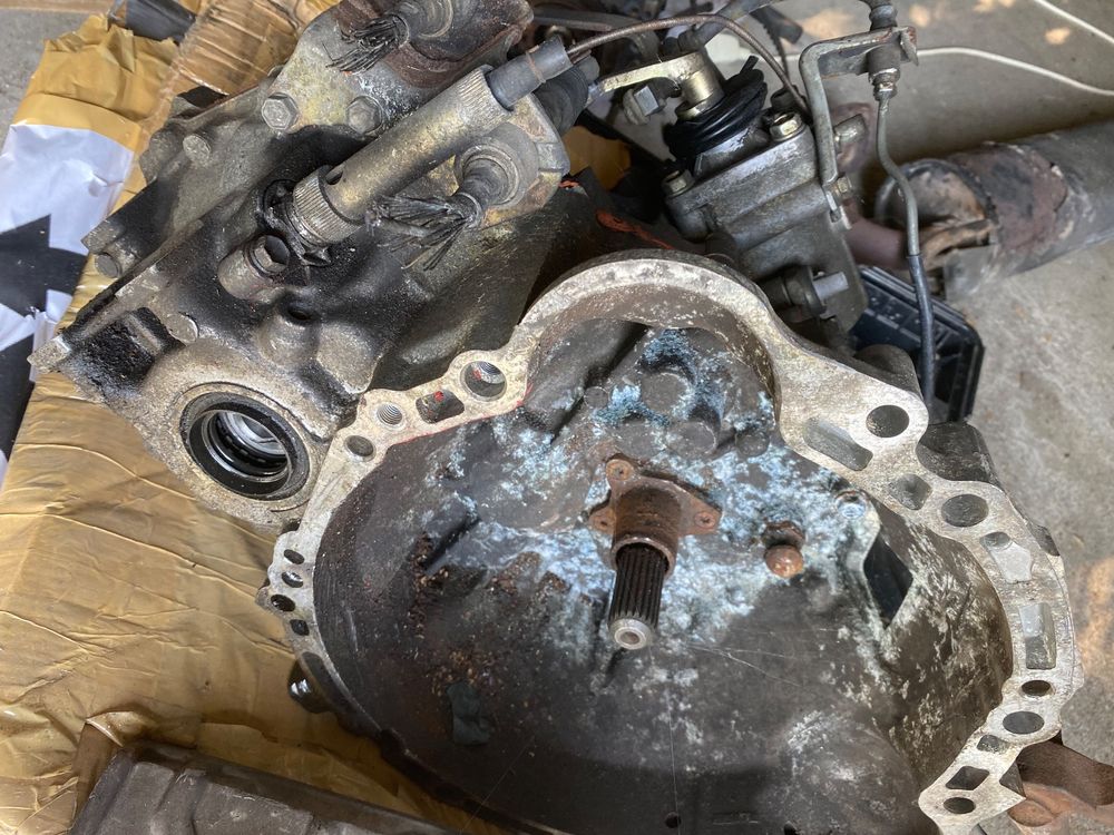 4AGE 6-speed blacktop Toyota corolla transmission MR2 AE86 (Defekt) in Gränichen für CHF 3 – nur ...