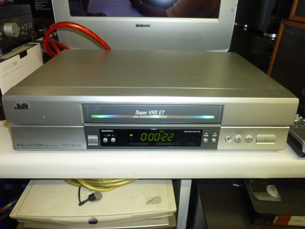 JVC VHS-Videorecorder (Gebraucht) in Wenslingen für CHF 27 – mit ...