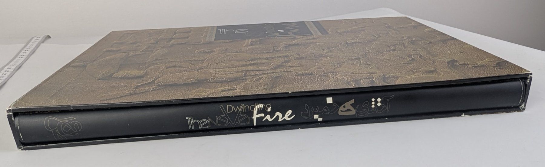 Seltenes Buch "The Never Dwindling Fire" im Schuber (Gebraucht) in ...