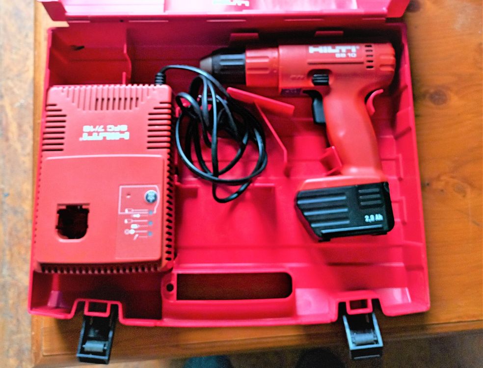 Hilti Akkuschrauber SB 10 mit Ladegerät + Akku, Akku defekt (Gebraucht ...