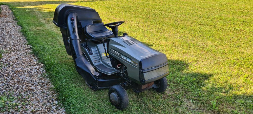 Rasentraktor Yard Pro 11HP92 Ab 444.- (Defekt) in Jonen für CHF 500 ...