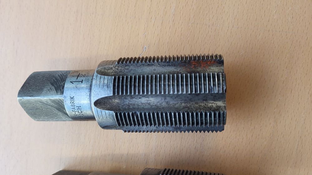 Gewindebohrer Gewinde Gewindeschneider Zoll 1 1/2 (Gebraucht) in Davos Dorf für CHF 18 – mit ...