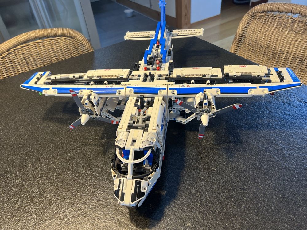 Lego Technik Cargo Plane / Fracht Flugzeug 42025 | Kaufen auf Ricardo