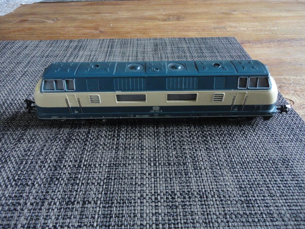 Diesellok V220 DB Märklin HO Wechselstrom | Kaufen auf Ricardo