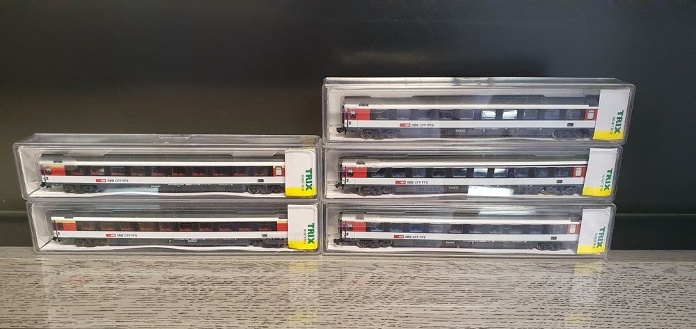 MINITRIX: 5 X SBB PERSONENWAGEN Apm/Bpm TOP/OVP (Gebraucht) in Biglen ...