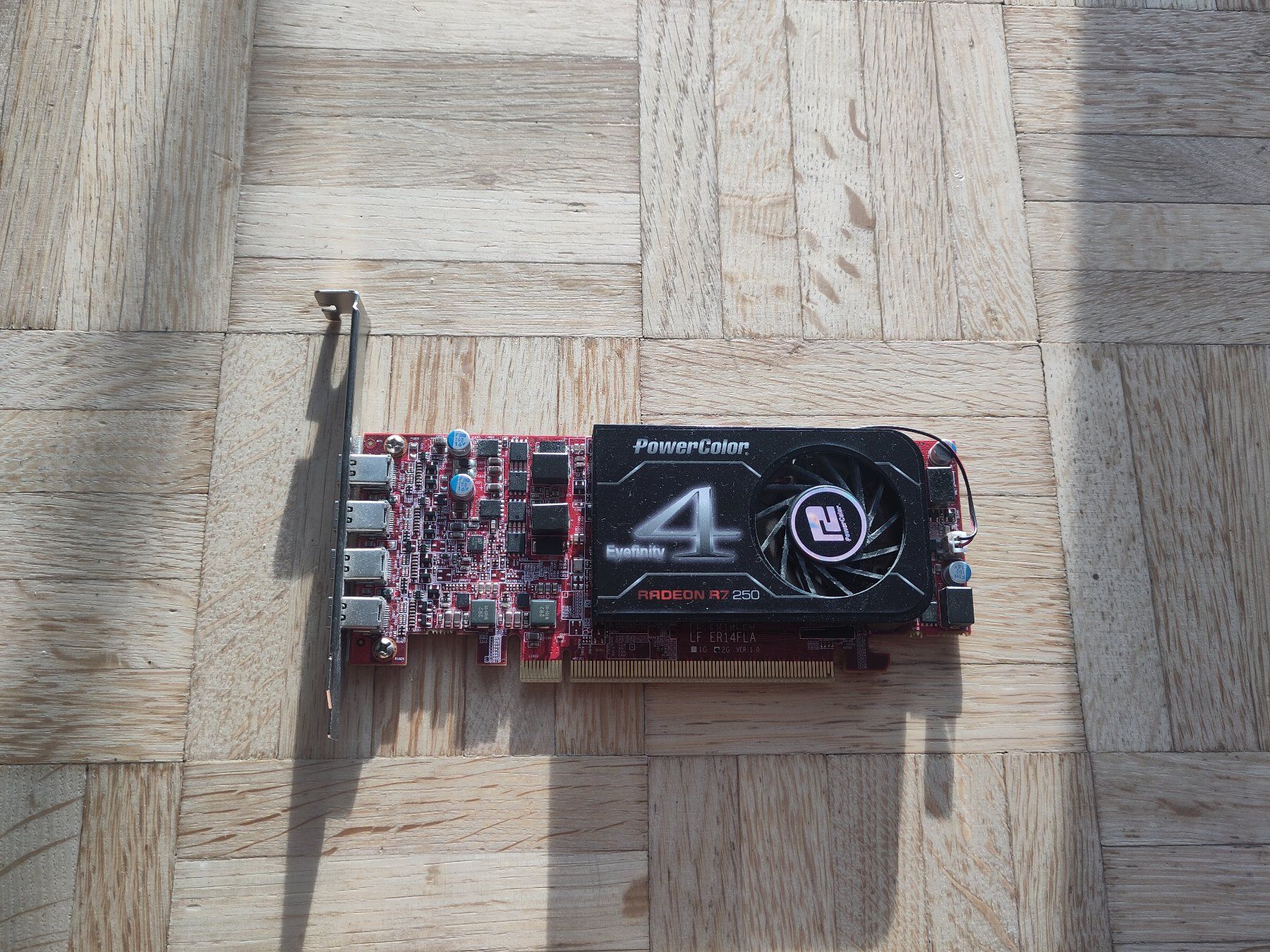 2GB PowerColor Radeon R7 250 Eyefinity 4 LP Aktiv PCIe 3.0 x (Gebraucht ...