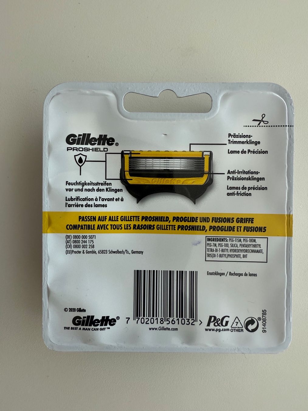 Gillette ProShield, 12 pcs (Neu und originalverpackt) in St-Gingolph ...