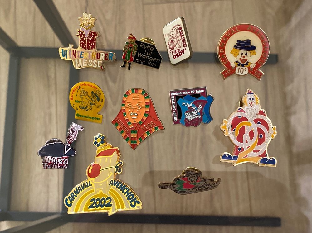 Rare Collection de Pins du Carnaval Suisse, divers, vintage! (Gebraucht ...