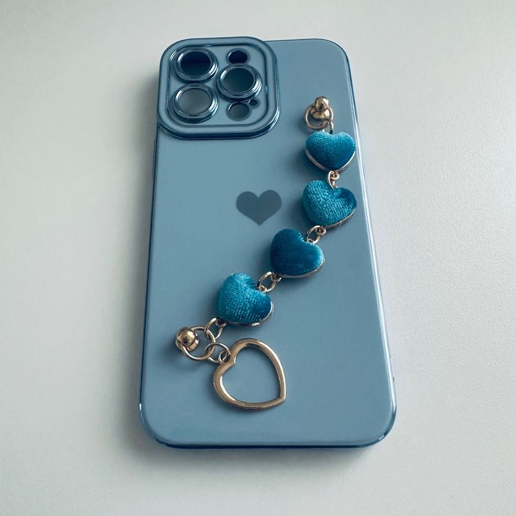 Schutzhülle Lux für iPhone 15 Pro Herzkette Kameraschutz | Kaufen auf ...