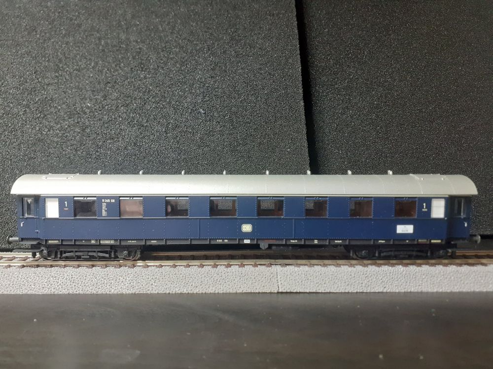 Roco 43659 DB E18 H0 DC Analog mit 2 Liliput Schnellzugwagen | Kaufen ...