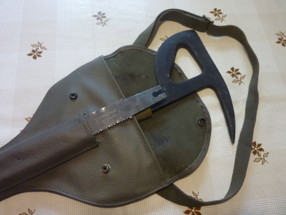 Schweiz Armee Beil Säge Pickel Schanzwerkzeug BRENING (Gebraucht) in ...