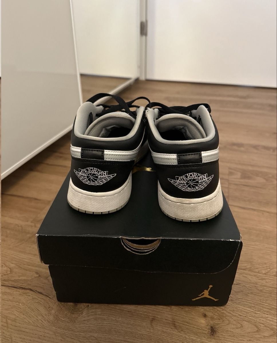 Air Jordan 1 Low Schwarz/Grau – Gr. EU 40 – mit Box (Gebraucht) in ...
