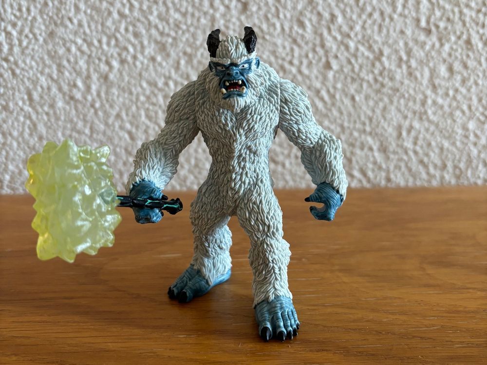 SCHLEICH: Yeti Figur mit leuchtender Keule (Gebraucht) in Männedorf für ...