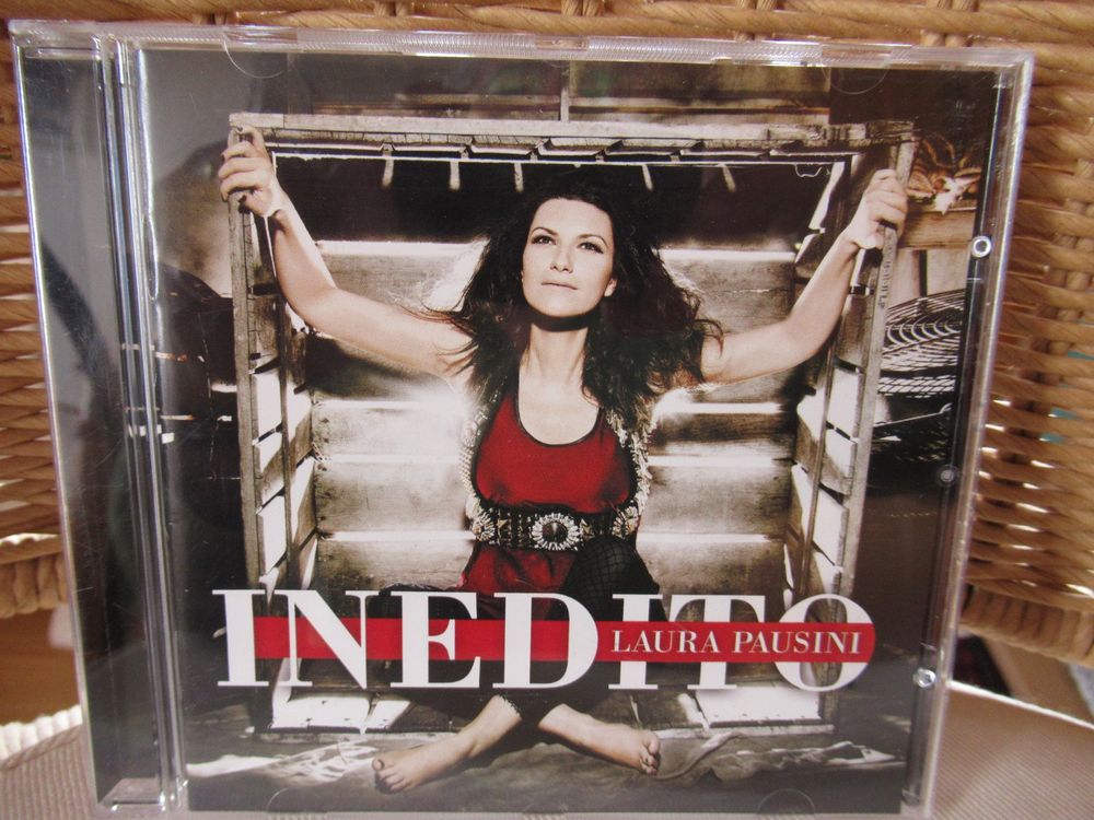 LAURA PAUSINI - INEDITO (Gebraucht) in Grône für CHF 5 – mit Lieferung ...