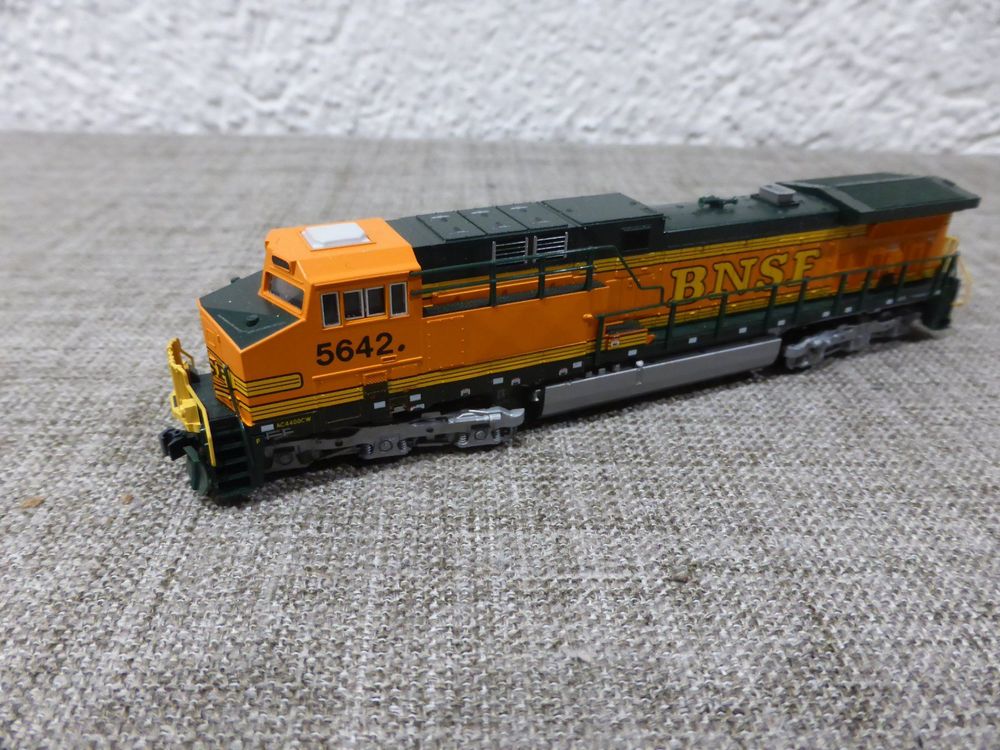 Lok Spur N von Kato 5642 BNSF | Kaufen auf Ricardo