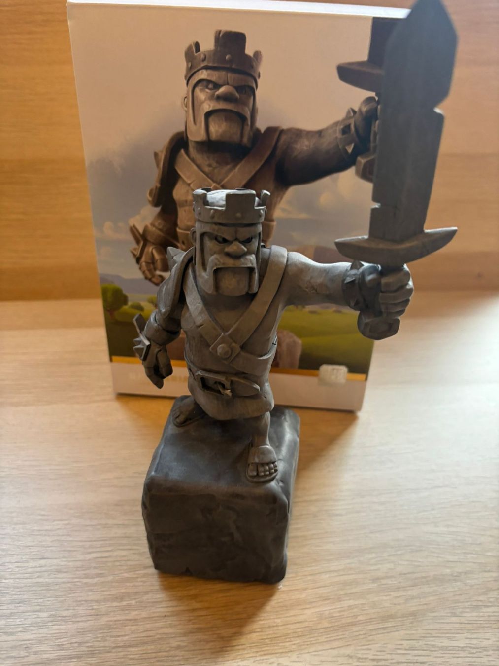 Clash of Clans BIG Barbarian King Statue RARE Clash Royale (Gebraucht ...