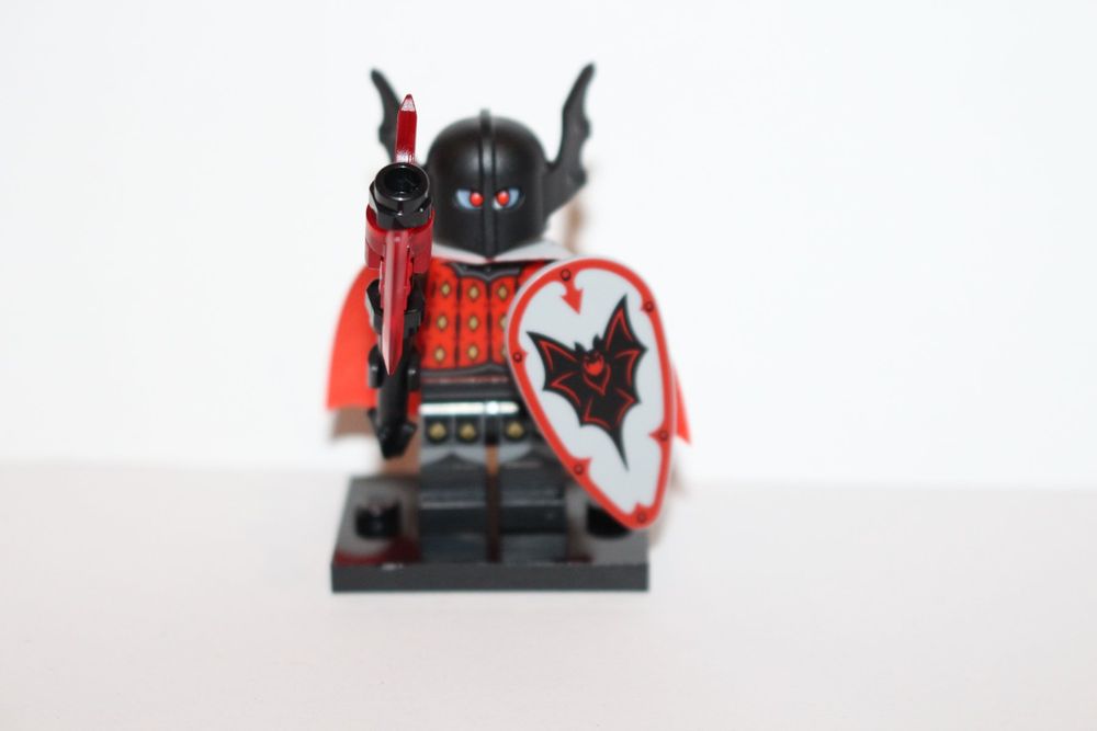 LEGO Minifigures Serie 25 Vampire Knight (CMF) (Neu (gemäss ...
