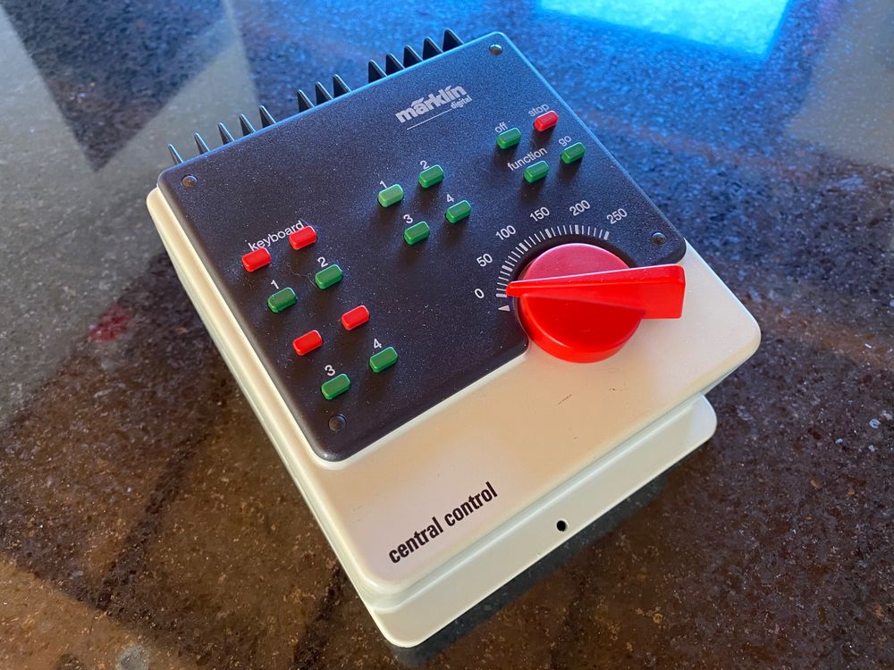 Märklin 6022 Central Control Digital Fahrregler (Gebraucht) in Bauma ...