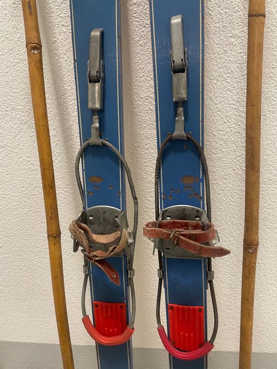 Ski (K 5), Ski von ca. 1950-1960 mit Stöcken (Gebraucht) in Menziken ...