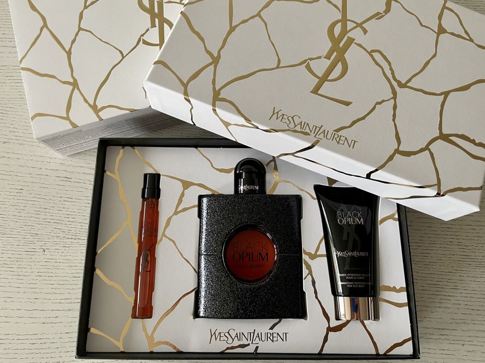 YSL 100 ml Black Opium Geschenkset Damen Parfum Duft neu (Neu und originalverpackt) in Zürich ...