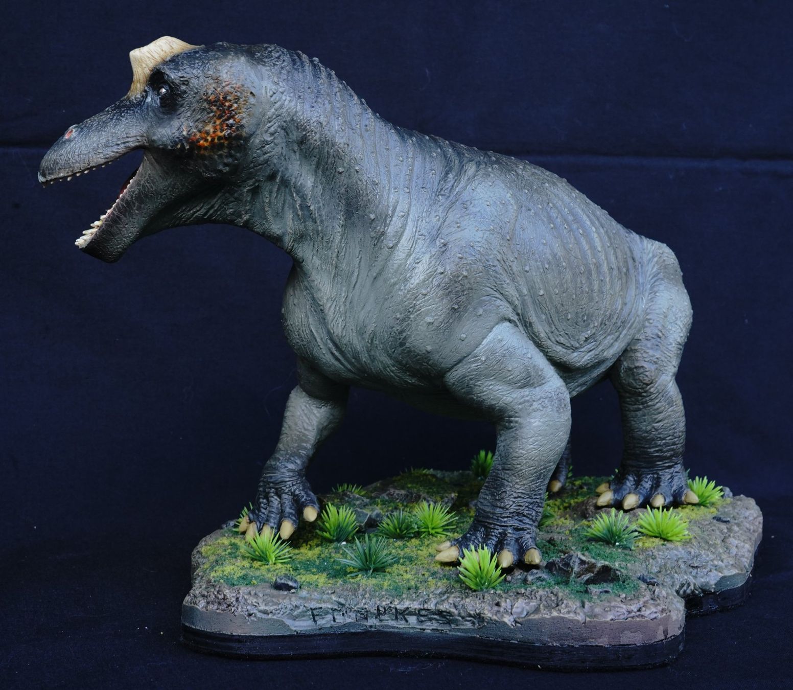 Struthiocephalus (Moschops) 1:10 Diorama S. Foulkes Permian (Gebraucht ...