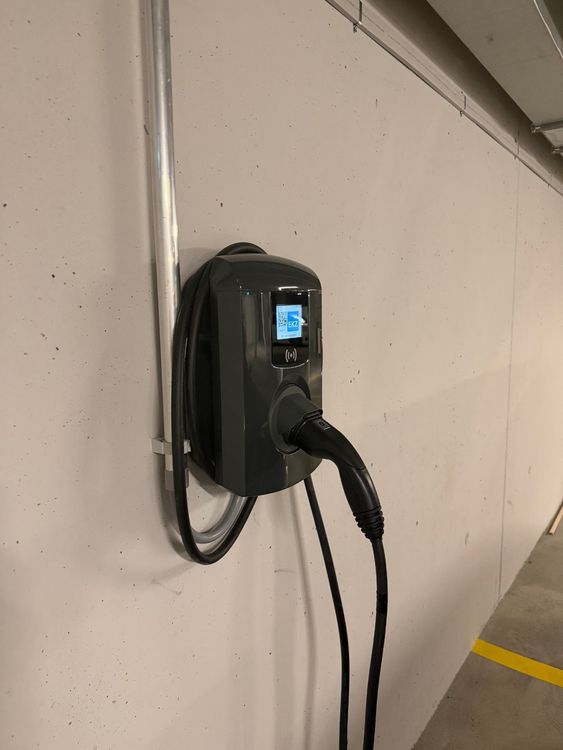Neuste ALFEN E-Ladestation Eve Single Pro-line / S-line (Neu (gemäss ...