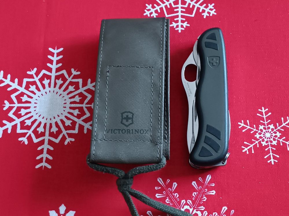 Militärmesser Victorinox 2012 (Neu (gemäss Beschreibung)) in Gossau SG für CHF 300 – mit ...