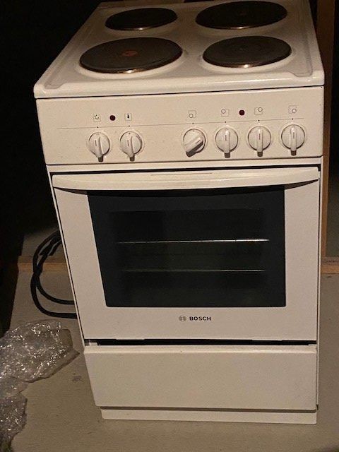 Kochherd mit Backofen freistehend, elektrisch (Gebraucht) in für CHF 50 ...