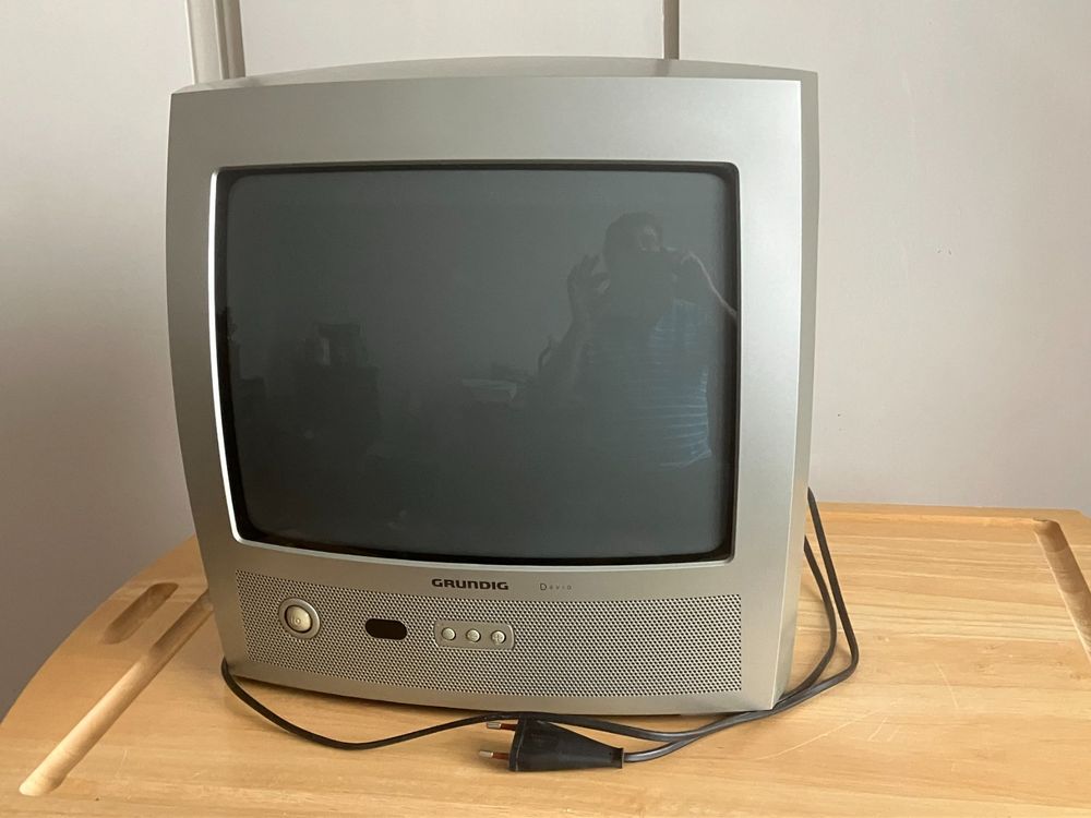 Alter Fernseher von Grundig Davio 37 | Kaufen auf Ricardo