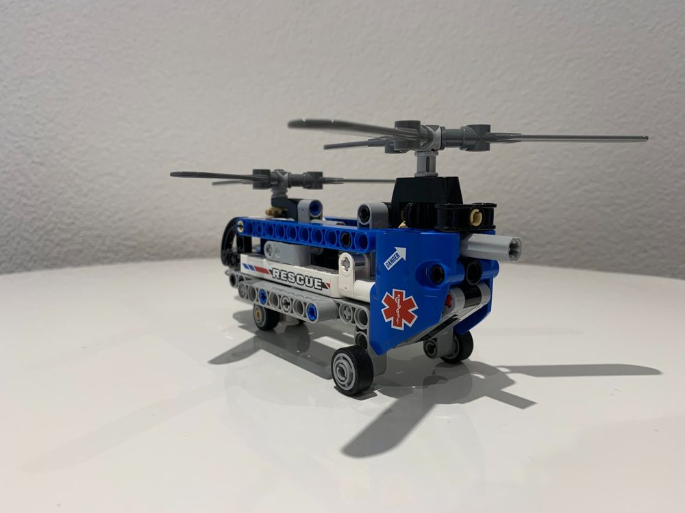 Lego Technic 42020 Doppelrotor-Hubschrauber | Kaufen auf Ricardo