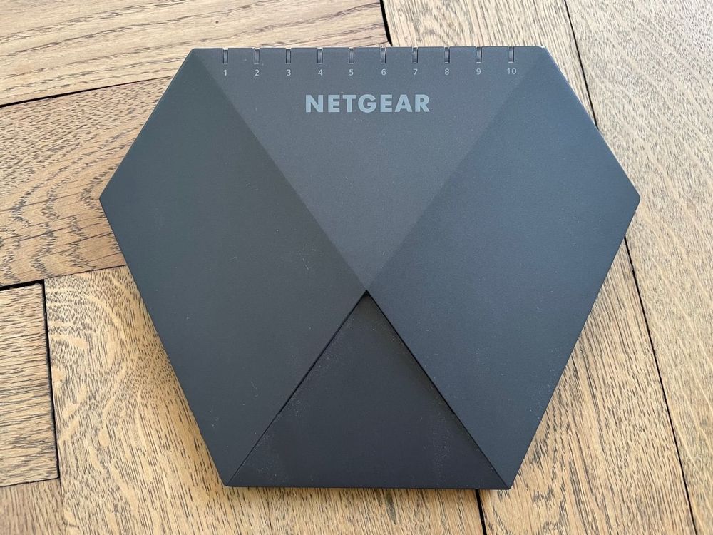 Netgear Nighthawk Pro Gaming SX10 - 10 Gbit/s Switch (Neu und ...