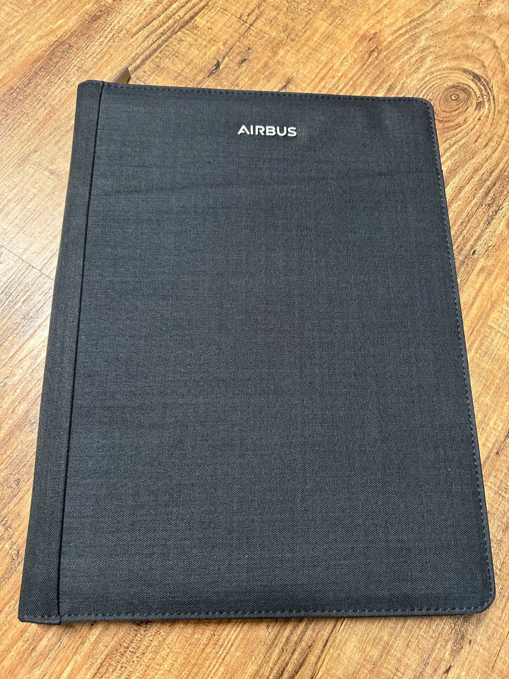 AIRBUS Mappe das Geschenk für Flugzeug Fans NEU (Neu (gemäss ...